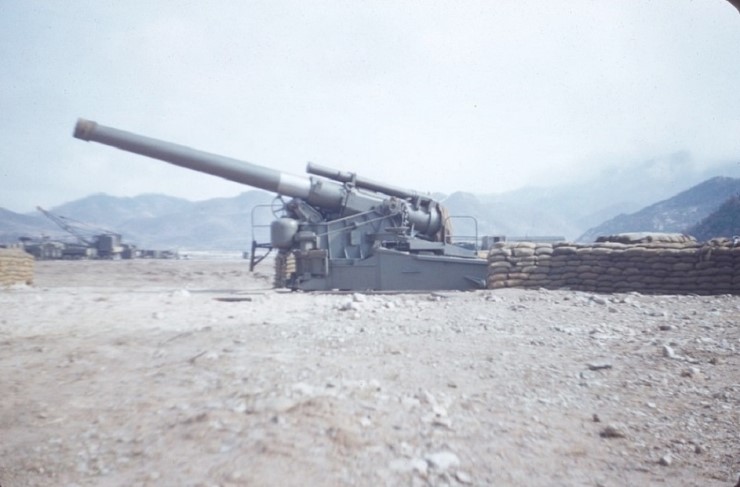 미 제 25사단 159 야전포병 대대의 240mm M1 블랙 드래건 곡사포 Korean War US Army 25 ID159 ...